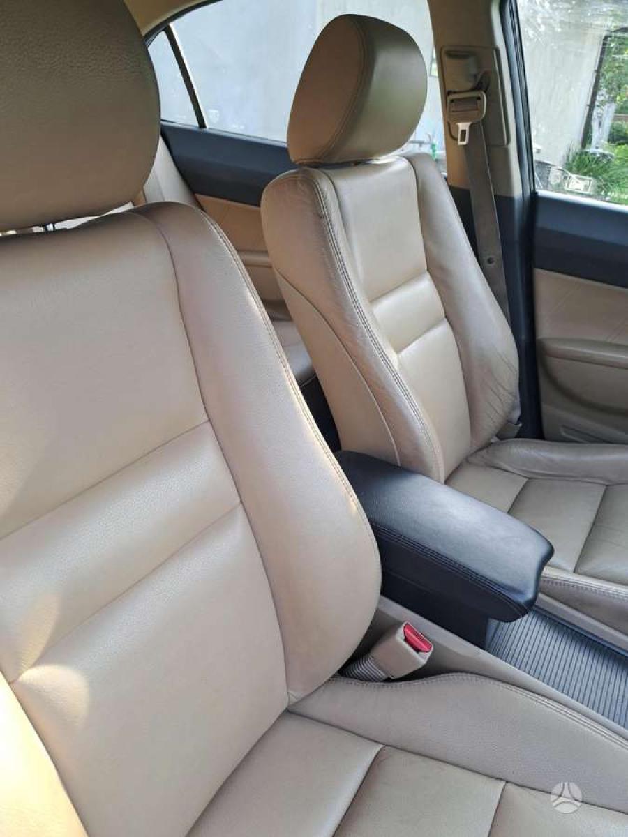 Melns Honda Civic 2008 Panevēža, ar dzinēja tilpumu 1.34 L un nobraukumu 261 tūkst. km par 2200 €, foto 19 vietnē AUTOMOTO.COM.LV