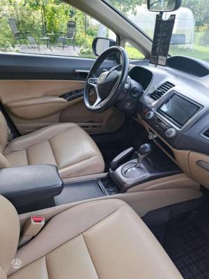 Melns Honda Civic 2008 Panevēža, ar dzinēja tilpumu 1.34 L un nobraukumu 261 tūkst. km par 2200 €, foto 20 vietnē AUTOMOTO.COM.LV