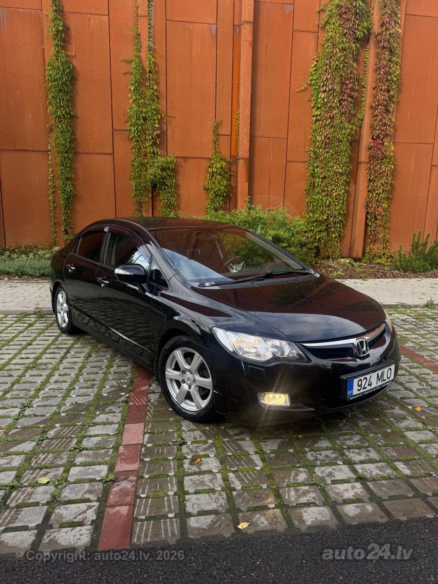 Melns Honda Civic 2008 Tallina, ar dzinēja tilpumu 1.80 L un nobraukumu 274 tūkst. km par 1998 €, foto 1 vietnē AUTOMOTO.COM.LV