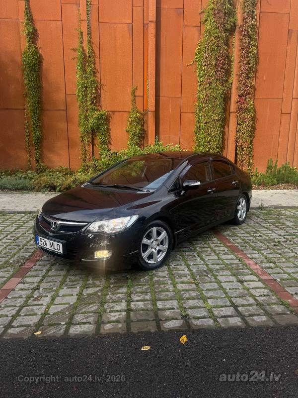 Melns Honda Civic 2008 Tallina, ar dzinēja tilpumu 1.80 L un nobraukumu 274 tūkst. km par 1998 €, foto 3 vietnē AUTOMOTO.COM.LV