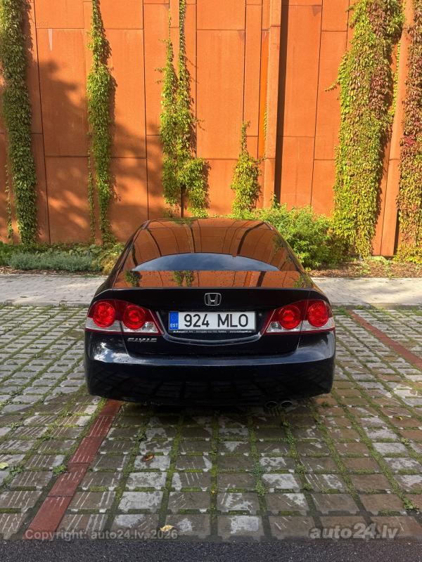 Melns Honda Civic 2008 Tallina, ar dzinēja tilpumu 1.80 L un nobraukumu 274 tūkst. km par 1998 €, foto 6 vietnē AUTOMOTO.COM.LV