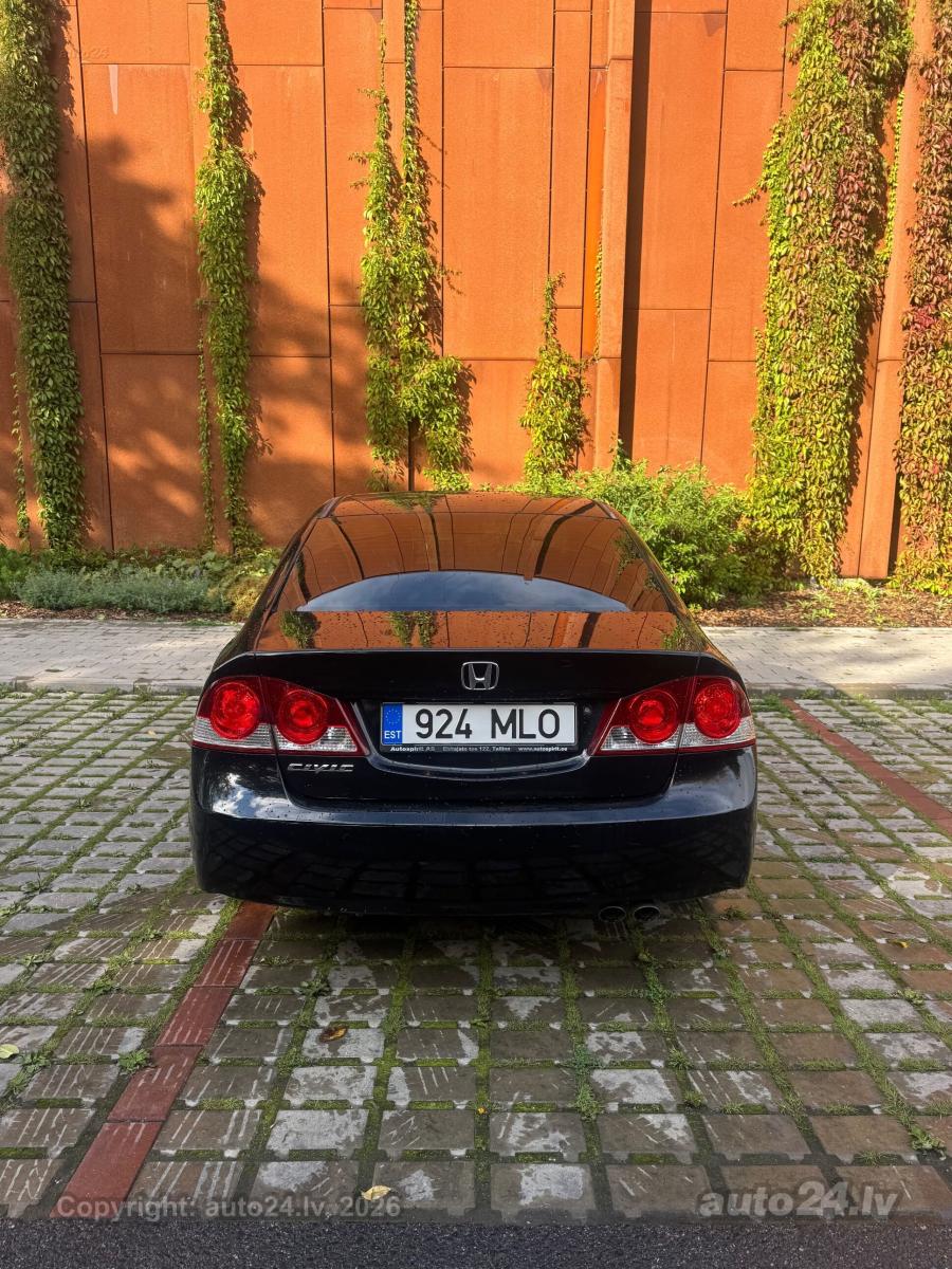 Melns Honda Civic 2008 Tallina, ar dzinēja tilpumu 1.80 L un nobraukumu 274 tūkst. km par 1998 €, foto 6 vietnē AUTOMOTO.COM.LV