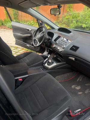 Melns Honda Civic 2008 Tallina, ar dzinēja tilpumu 1.80 L un nobraukumu 274 tūkst. km par 1998 €, foto 8 vietnē AUTOMOTO.COM.LV