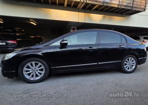 Melns Honda Civic 2008 Tallina, ar dzinēja tilpumu 1.30 L un nobraukumu 215 tūkst. km par 2389 €, foto 4 vietnē AUTOMOTO.COM.LV