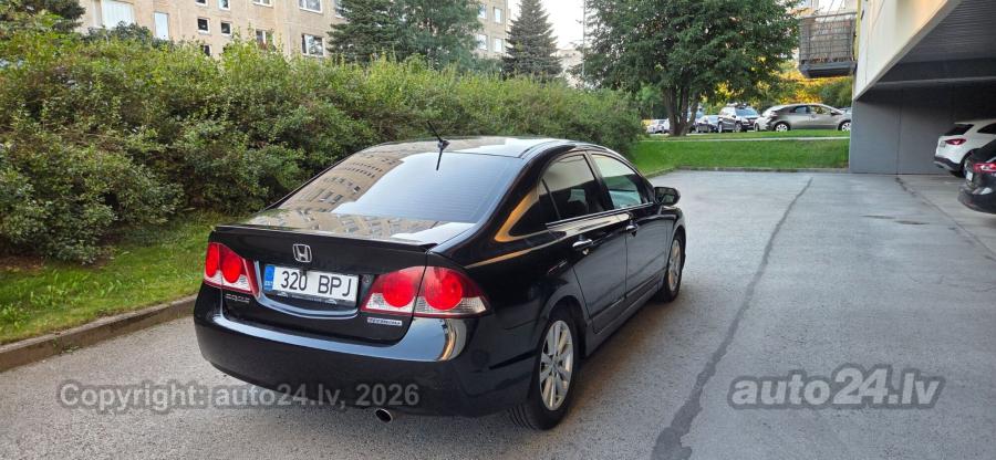 Melns Honda Civic 2008 Tallina, ar dzinēja tilpumu 1.30 L un nobraukumu 215 tūkst. km par 2389 €, foto 7 vietnē AUTOMOTO.COM.LV