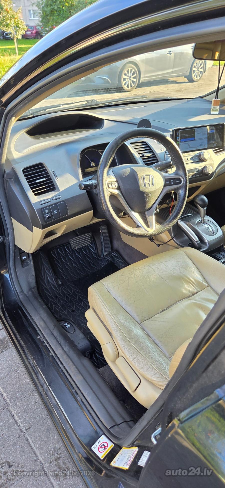 Melns Honda Civic 2008 Tallina, ar dzinēja tilpumu 1.30 L un nobraukumu 215 tūkst. km par 2389 €, foto 11 vietnē AUTOMOTO.COM.LV