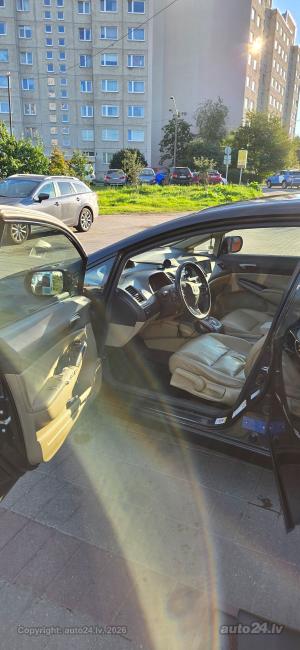 Melns Honda Civic 2008 Tallina, ar dzinēja tilpumu 1.30 L un nobraukumu 215 tūkst. km par 2389 €, foto 21 vietnē AUTOMOTO.COM.LV