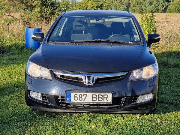 Black Honda Civic 2008 in Tallinn, with an engine capacity of 1.80 L and mileage of 224 thousand km for 2350 €, photo 3 on AUTOMOTO.COM.LV