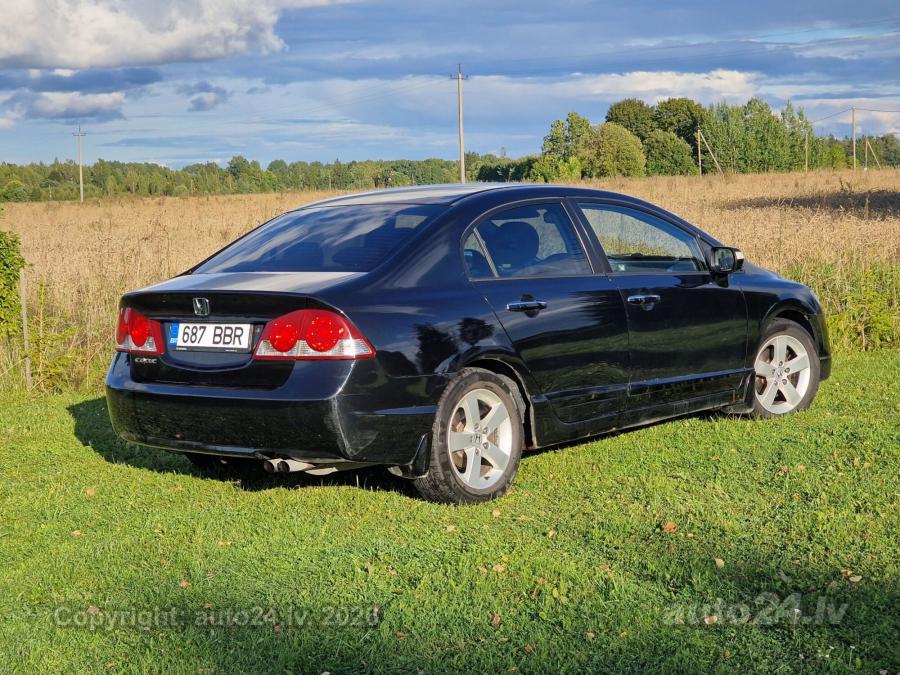 Melns Honda Civic 2008 Tallina, ar dzinēja tilpumu 1.80 L un nobraukumu 224 tūkst. km par 2350 €, foto 4 vietnē AUTOMOTO.COM.LV