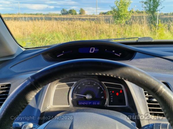 Black Honda Civic 2008 in Tallinn, with an engine capacity of 1.80 L and mileage of 224 thousand km for 2350 €, photo 7 on AUTOMOTO.COM.LV
