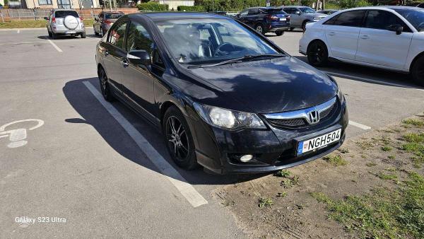 Melns Honda Civic 2009 Kauņa, ar dzinēja tilpumu 1.34 L un nobraukumu 216 tūkst. km par 4500 €, foto 1 vietnē AUTOMOTO.COM.LV