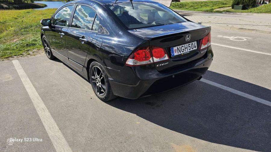 Melns Honda Civic 2009 Kauņa, ar dzinēja tilpumu 1.34 L un nobraukumu 216 tūkst. km par 4500 €, foto 2 vietnē AUTOMOTO.COM.LV