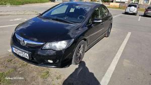 Melns Honda Civic 2009 Kauņa, ar dzinēja tilpumu 1.34 L un nobraukumu 216 tūkst. km par 4500 €, foto 3 vietnē AUTOMOTO.COM.LV