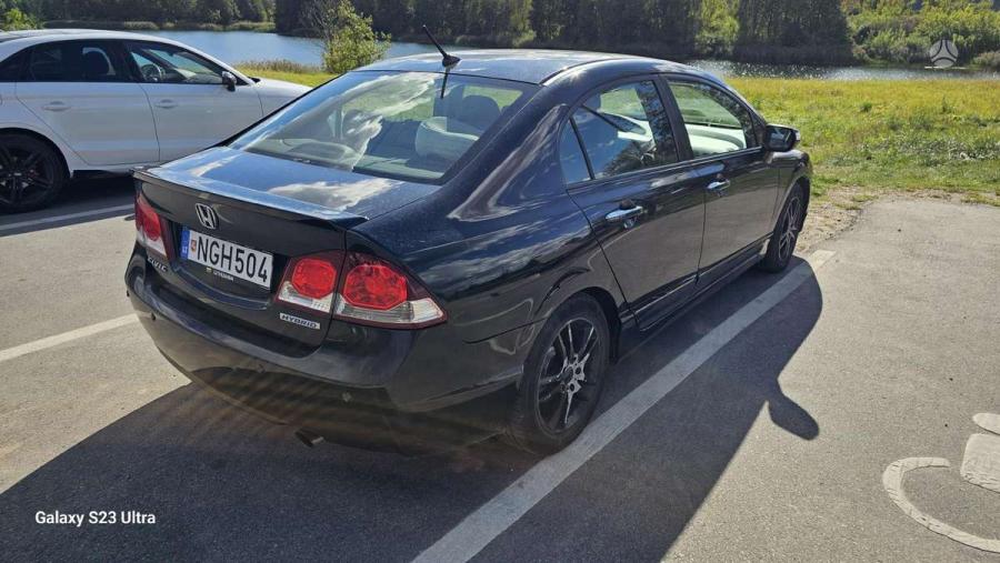 Melns Honda Civic 2009 Kauņa, ar dzinēja tilpumu 1.34 L un nobraukumu 216 tūkst. km par 4500 €, foto 4 vietnē AUTOMOTO.COM.LV