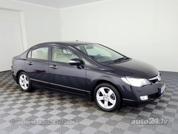 Black Honda Civic 2009 in Tallinn, with an engine capacity of 1.80 L and mileage of 111 thousand km for 3499 €, photo 1 on AUTOMOTO.COM.LV