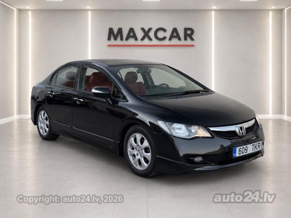 Melns Honda Civic 2009 Tallina, ar dzinēja tilpumu 1.30 L un nobraukumu 301 tūkst. km par 3499 €, foto 2 vietnē AUTOMOTO.COM.LV