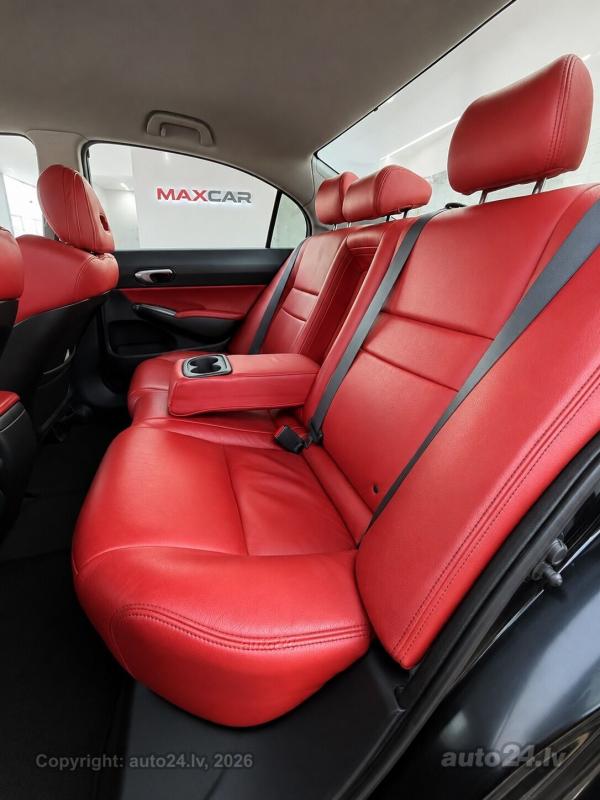 Melns Honda Civic 2009 Tallina, ar dzinēja tilpumu 1.30 L un nobraukumu 301 tūkst. km par 3499 €, foto 8 vietnē AUTOMOTO.COM.LV