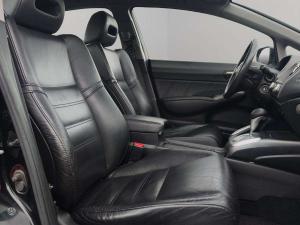 Melns Honda Civic 2009 Klaipėda, ar dzinēja tilpumu 1.30 L un nobraukumu 264 tūkst. km par 3999 €, foto 9 vietnē AUTOMOTO.COM.LV