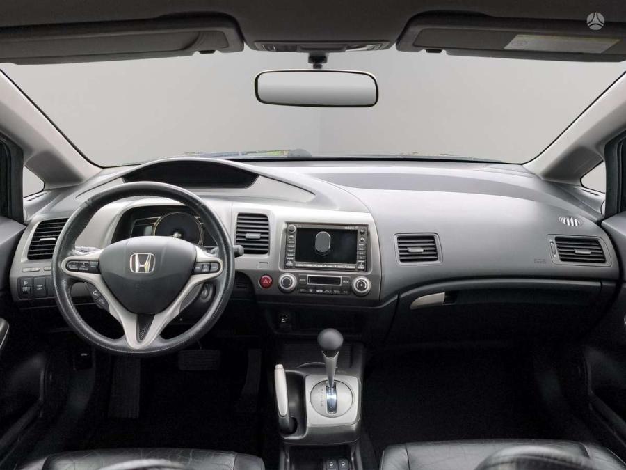 Melns Honda Civic 2009 Klaipėda, ar dzinēja tilpumu 1.30 L un nobraukumu 264 tūkst. km par 3999 €, foto 13 vietnē AUTOMOTO.COM.LV