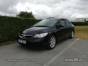 Black Honda Civic 2010 in Tallinn, with an engine capacity of 1.80 L and mileage of 207 thousand km for 4200 €, photo 6 on AUTOMOTO.COM.LV
