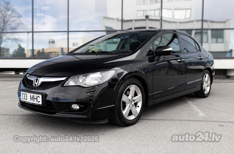 Melns Honda Civic 2011 Tallina, ar dzinēja tilpumu 1.80 L un nobraukumu 214 tūkst. km par 3499 €, foto 1 vietnē AUTOMOTO.COM.LV