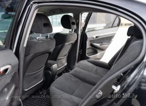 Melns Honda Civic 2011 Tallina, ar dzinēja tilpumu 1.80 L un nobraukumu 214 tūkst. km par 3499 €, foto 18 vietnē AUTOMOTO.COM.LV