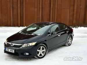 Black Honda Civic 2012 in Tallinn, with an engine capacity of 1.80 L and mileage of 180 thousand km for 5800 €, photo 4 on AUTOMOTO.COM.LV