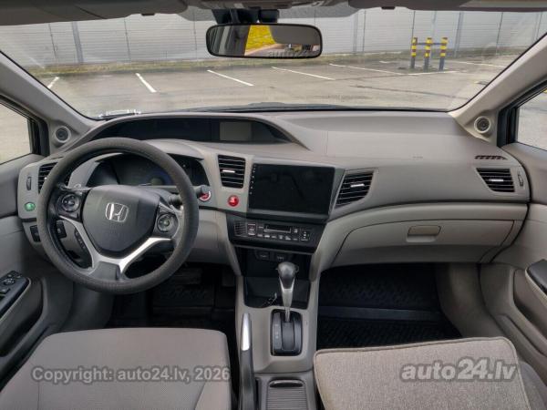 Black Honda Civic 2013 in Keila, with an engine capacity of 1.80 L and mileage of 190 thousand km for 7990 €, photo 11 on AUTOMOTO.COM.LV