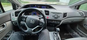 Melns Honda Civic 2013 Tallina, ar dzinēja tilpumu 1.80 L un nobraukumu 157 tūkst. km par 5000 €, foto 4 vietnē AUTOMOTO.COM.LV