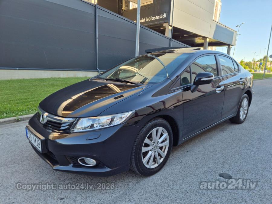 Melns Honda Civic 2013 Tallina, ar dzinēja tilpumu 1.80 L un nobraukumu 155 tūkst. km par 7300 €, foto 1 vietnē AUTOMOTO.COM.LV