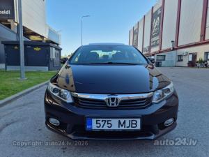 Melns Honda Civic 2013 Tallina, ar dzinēja tilpumu 1.80 L un nobraukumu 155 tūkst. km par 7300 €, foto 4 vietnē AUTOMOTO.COM.LV