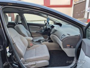 Melns Honda Civic 2013 Tallina, ar dzinēja tilpumu 1.80 L un nobraukumu 155 tūkst. km par 7300 €, foto 11 vietnē AUTOMOTO.COM.LV