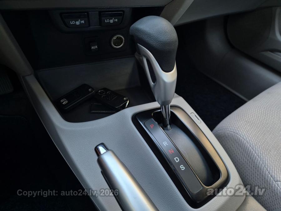 Melns Honda Civic 2013 Tallina, ar dzinēja tilpumu 1.80 L un nobraukumu 155 tūkst. km par 7300 €, foto 19 vietnē AUTOMOTO.COM.LV