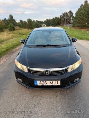 Black Honda Civic 2014 in Tallinn, with an engine capacity of 1.80 L and mileage of 246 thousand km for 6400 €, photo 6 on AUTOMOTO.COM.LV