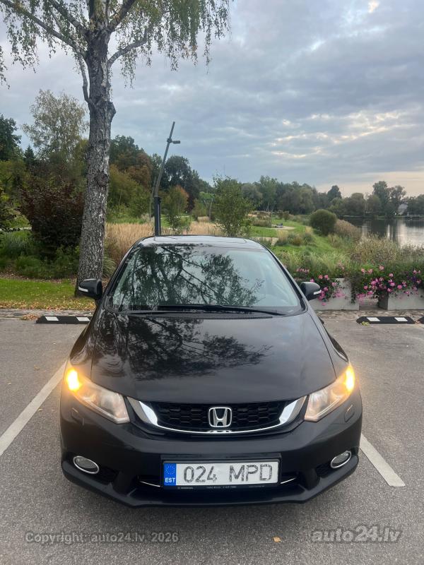 Black Honda Civic 2015 in Tallinn, with an engine capacity of 1.80 L and mileage of 251 thousand km for 6600 €, photo 1 on AUTOMOTO.COM.LV