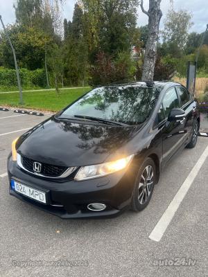 Melns Honda Civic 2015 Tallina, ar dzinēja tilpumu 1.80 L un nobraukumu 251 tūkst. km par 6600 €, foto 3 vietnē AUTOMOTO.COM.LV