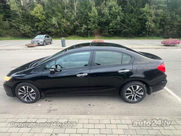 Black Honda Civic 2015 in Tallinn, with an engine capacity of 1.80 L and mileage of 251 thousand km for 6600 €, photo 7 on AUTOMOTO.COM.LV