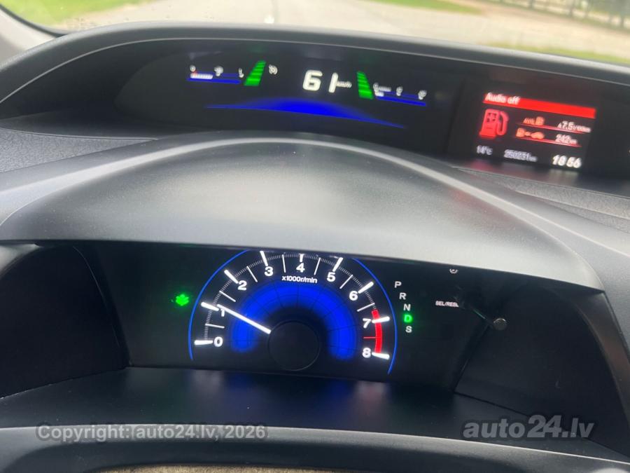 Melns Honda Civic 2015 Tallina, ar dzinēja tilpumu 1.80 L un nobraukumu 251 tūkst. km par 6600 €, foto 8 vietnē AUTOMOTO.COM.LV