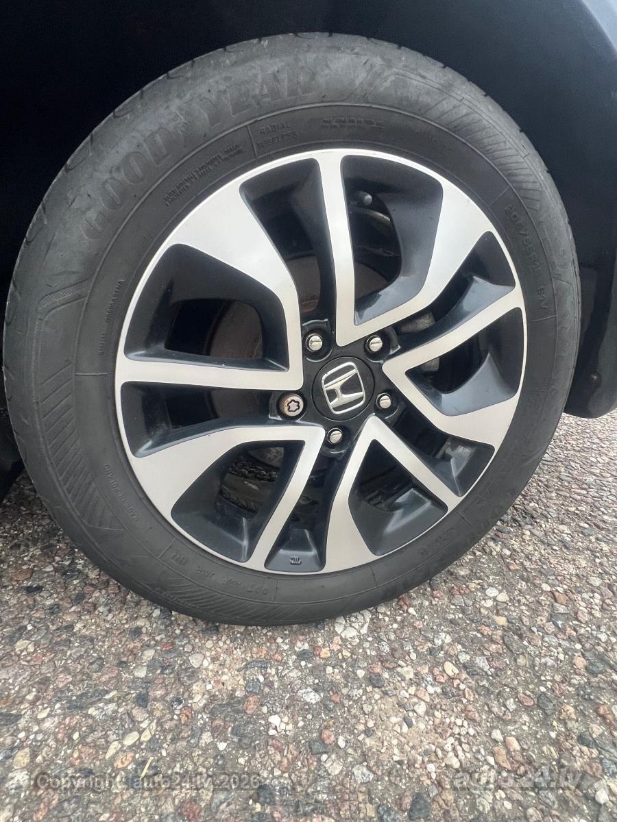 Melns Honda Civic 2015 Tallina, ar dzinēja tilpumu 1.80 L un nobraukumu 251 tūkst. km par 6600 €, foto 10 vietnē AUTOMOTO.COM.LV