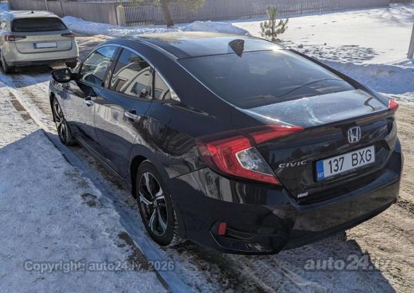 Melns Honda Civic 2018 Tallina, ar dzinēja tilpumu 1.50 L un nobraukumu 132 tūkst. km par 17400 €, foto 4 vietnē AUTOMOTO.COM.LV