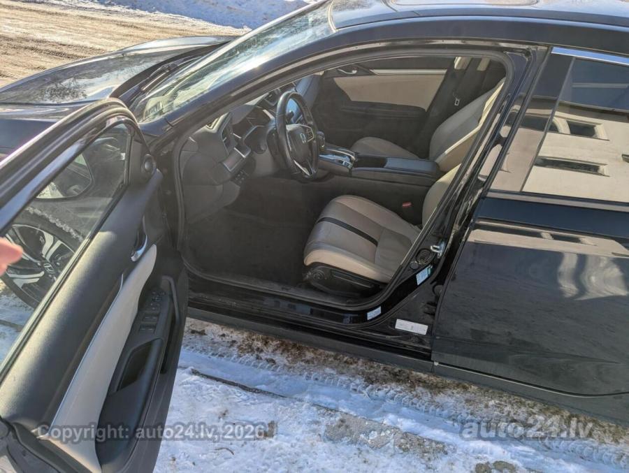 Черный Хонда Цивик 2018 в Таллин, объемом двигателя 1.50 л и пробегом 132 тыс. км за 17400 €, фото 12 на AUTOMOTO.COM.LV