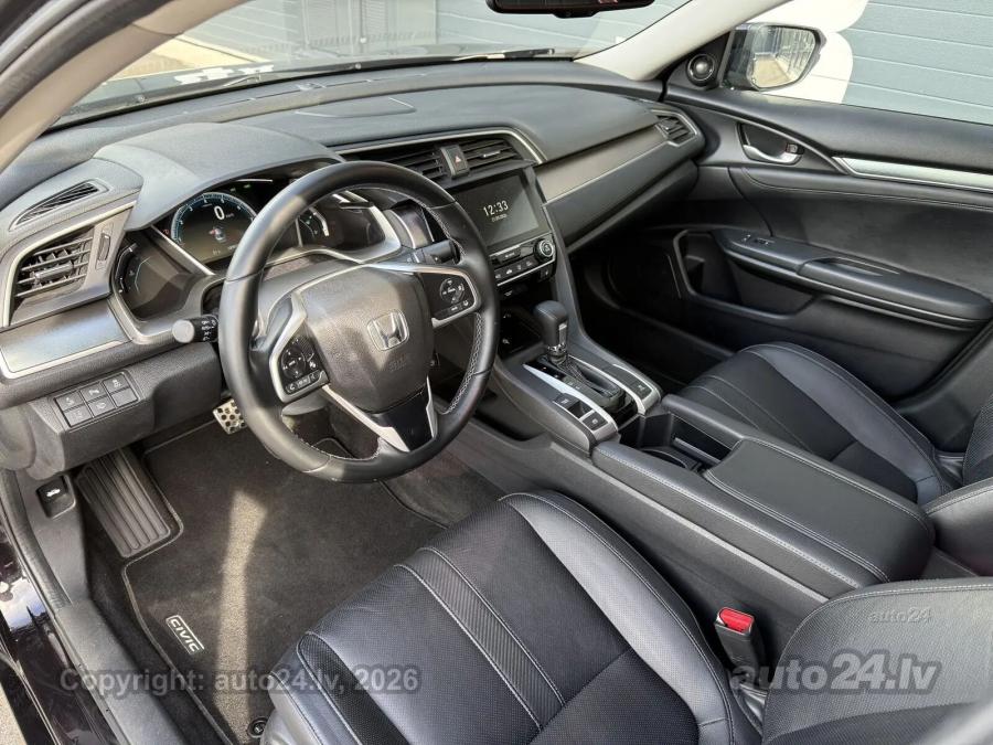 Черный Хонда Цивик 2018 в Таллин, объемом двигателя 1.50 л и пробегом 110 тыс. км за 14995 €, фото 10 на AUTOMOTO.COM.LV