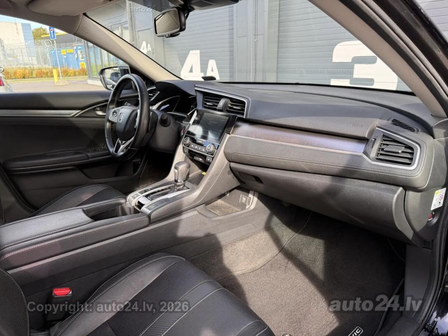 Черный Хонда Цивик 2018 в Таллин, объемом двигателя 1.50 л и пробегом 110 тыс. км за 14995 €, фото 16 на AUTOMOTO.COM.LV