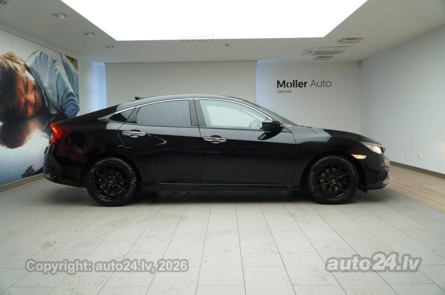 Black Honda Civic 2019 in Tallinn, with an engine capacity of 1.60 L and mileage of 121 thousand km for 14900 €, photo 4 on AUTOMOTO.COM.LV