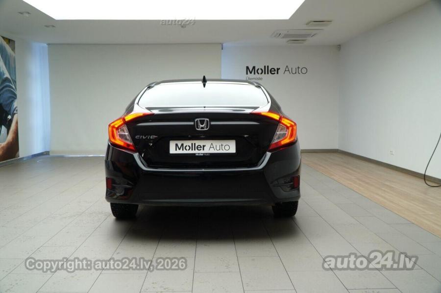 Black Honda Civic 2019 in Tallinn, with an engine capacity of 1.60 L and mileage of 121 thousand km for 14900 €, photo 5 on AUTOMOTO.COM.LV
