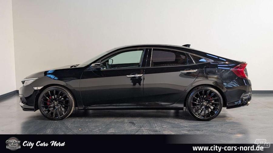 Black Honda Civic 2019 in Kaunas, with an engine capacity of 1.50 L and mileage of 52 thousand km for 22399 €, photo 2 on AUTOMOTO.COM.LV