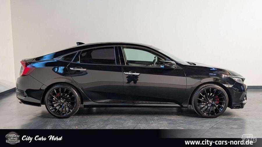 Black Honda Civic 2019 in Kaunas, with an engine capacity of 1.50 L and mileage of 52 thousand km for 22399 €, photo 5 on AUTOMOTO.COM.LV