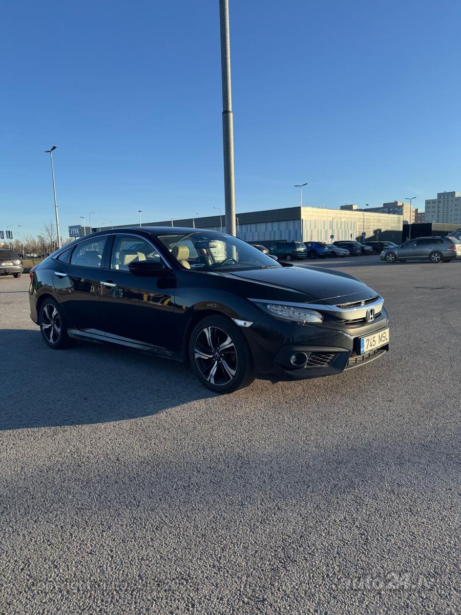 Black Honda Civic 2019 in Tallinn, with an engine capacity of 1.50 L and mileage of 64 thousand km for 19500 €, photo 3 on AUTOMOTO.COM.LV