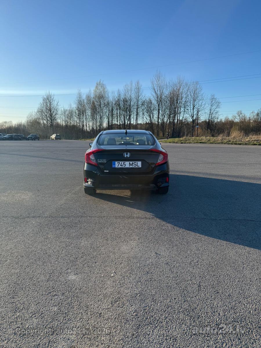 Black Honda Civic 2019 in Tallinn, with an engine capacity of 1.50 L and mileage of 64 thousand km for 19500 €, photo 6 on AUTOMOTO.COM.LV