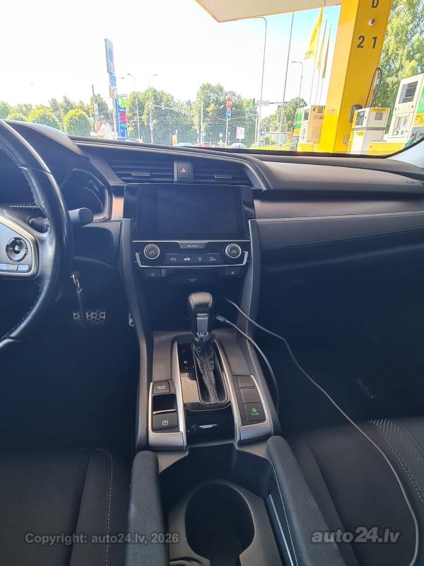 Melns Honda Civic 2019 Tallina, ar dzinēja tilpumu 1.50 L un nobraukumu 76 tūkst. km par 14999 €, foto 10 vietnē AUTOMOTO.COM.LV